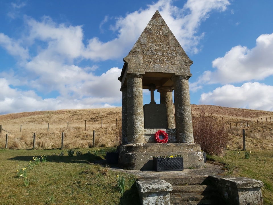 Rochester War Memorial In Rochester - Fabulous North