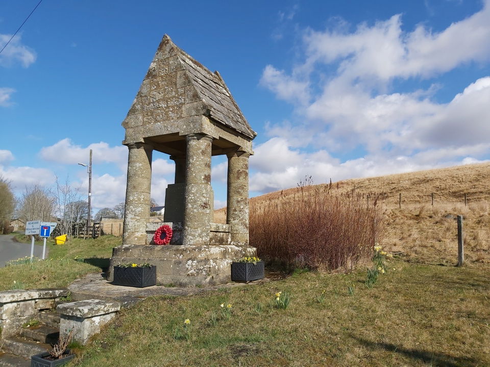 Rochester War Memorial In Rochester - Fabulous North