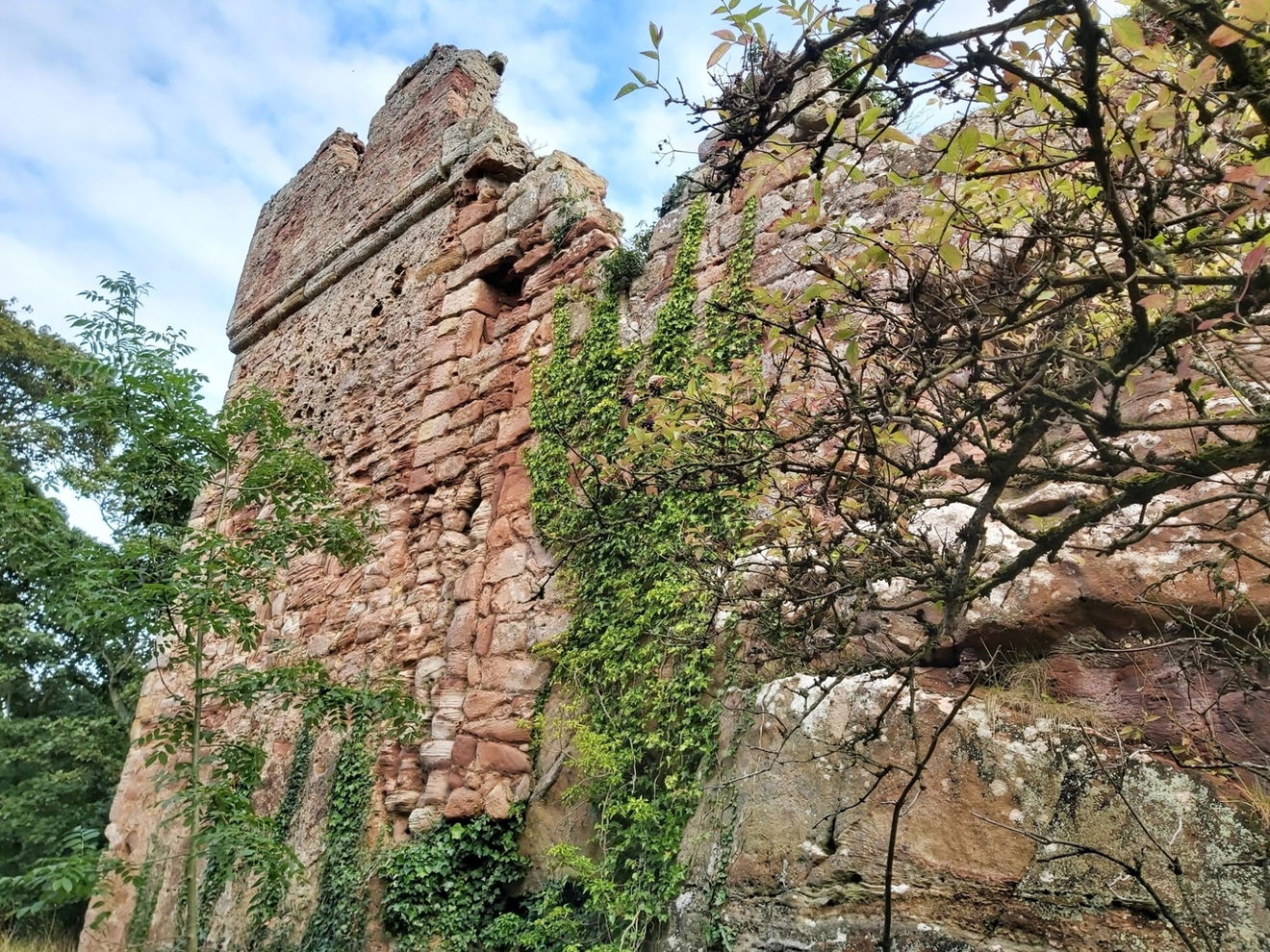Innerwick Castle In Dunbar - Fabulous North