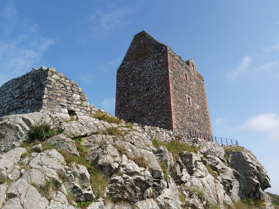 Smailholm Tower in Kelso - Fabulous North