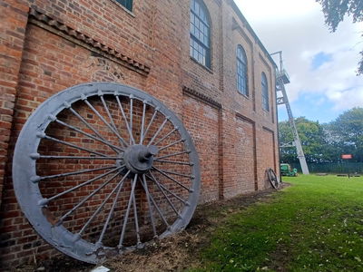 Washington F Pit in Washington - Fabulous North