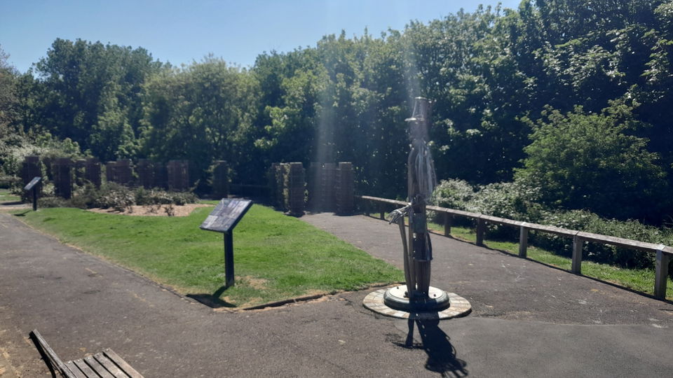 Henry Pease Statue In Saltburn - Fabulous North