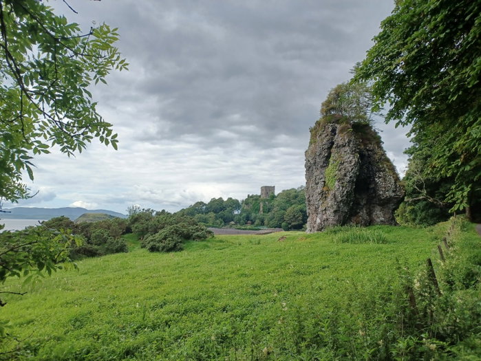 The Dog Stone In Oban - Fabulous North