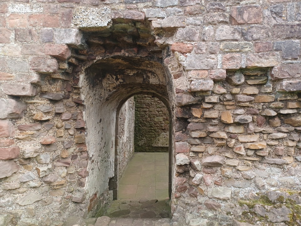 Brough Castle In Kirkby Stephen - Fabulous North