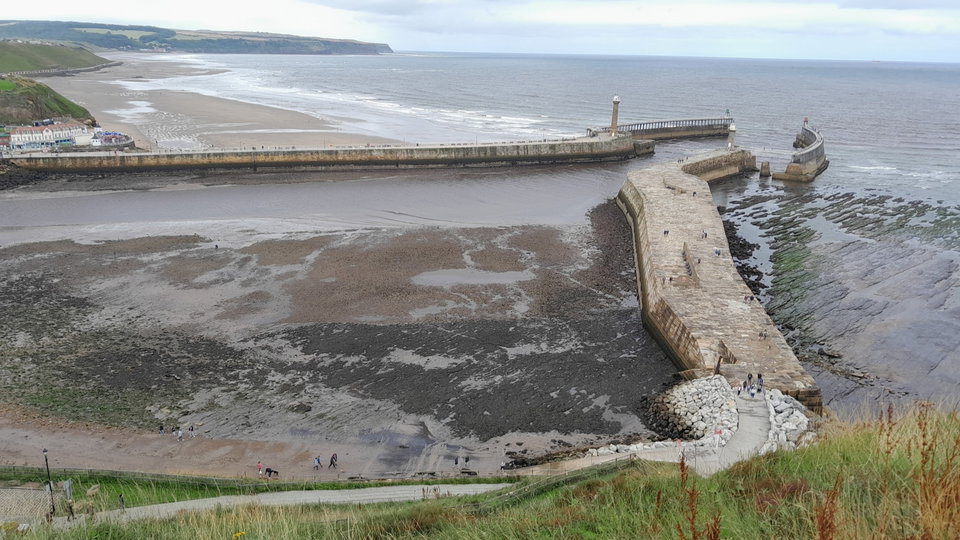 Whitby Piers And Lighthouses In Whitby - Fabulous North