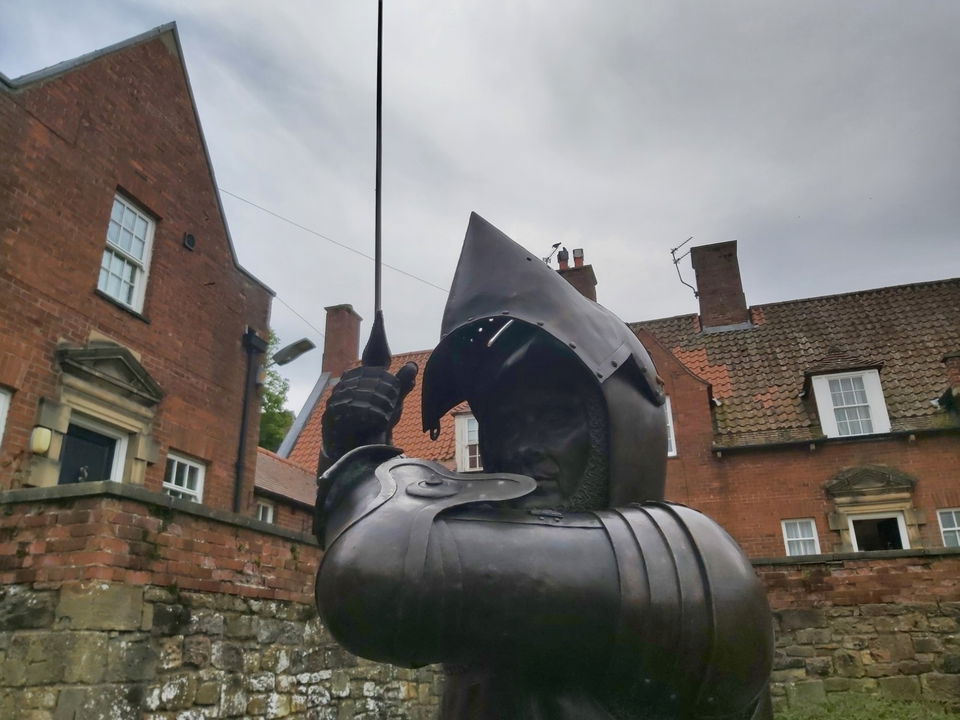 Harry Hotspur Statue in Alnwick - Fabulous North