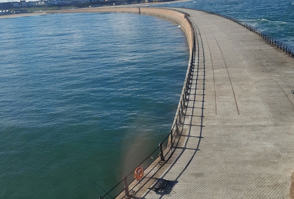 Roker Lighthouse And Pier in Sunderland - Fabulous North
