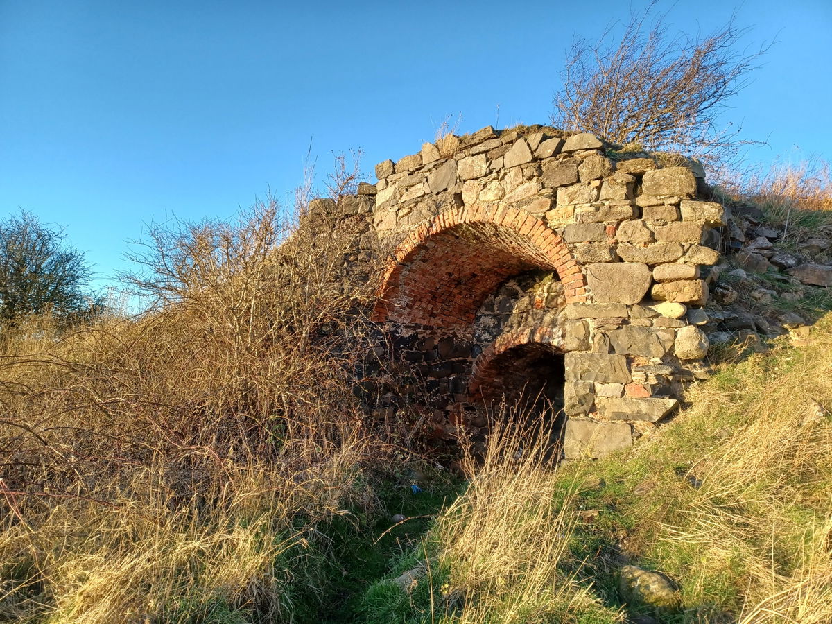 Budle Bay Lime Kiln In Bamburgh - Fabulous North
