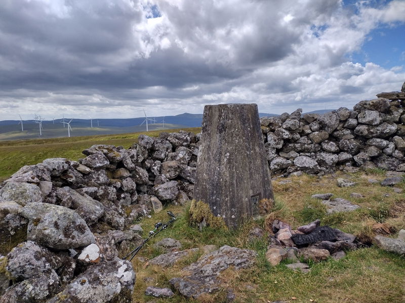 Carleatheran Trig Point In Stirling - Fabulous North