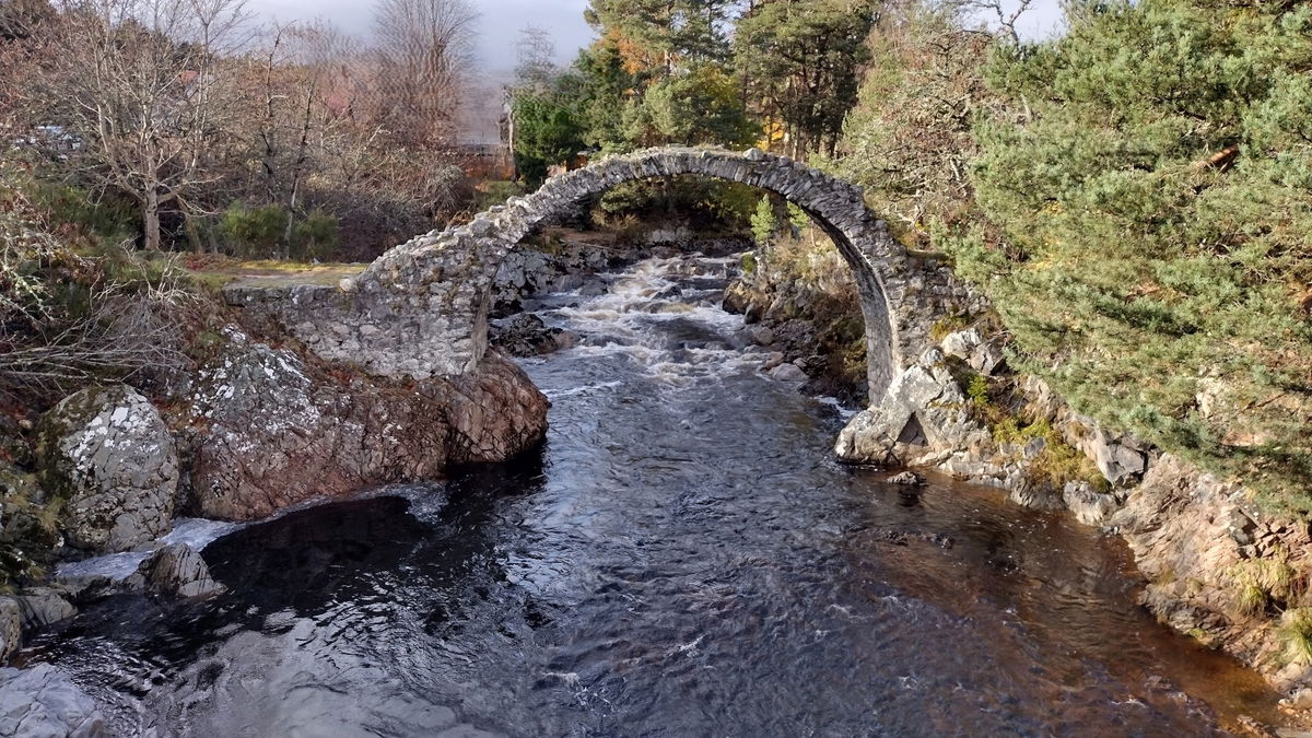 Carrbridge Old Packhorse Bridge In Aviemore - Fabulous North