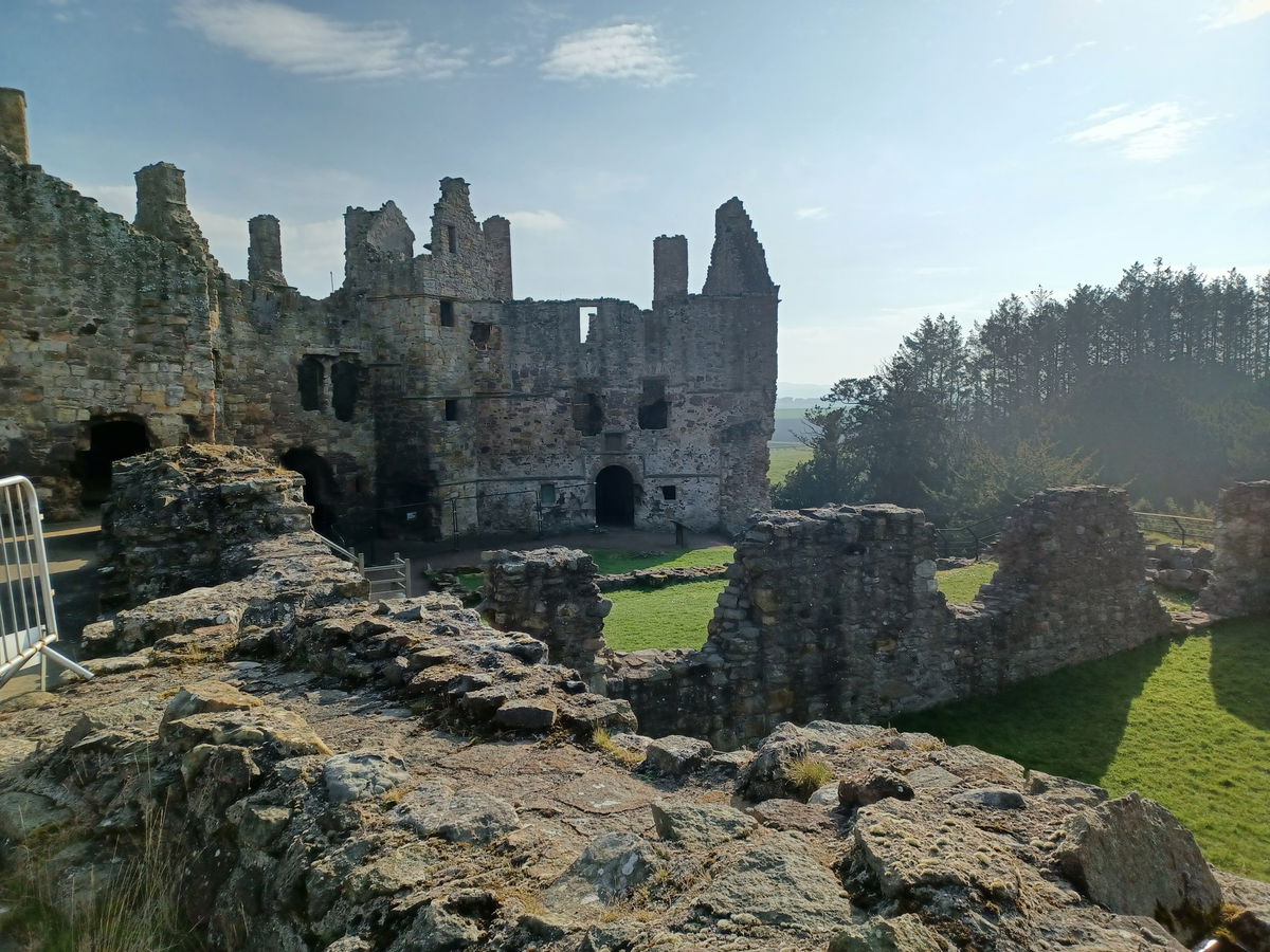 Dirleton Castle In East Lothian - Fabulous North