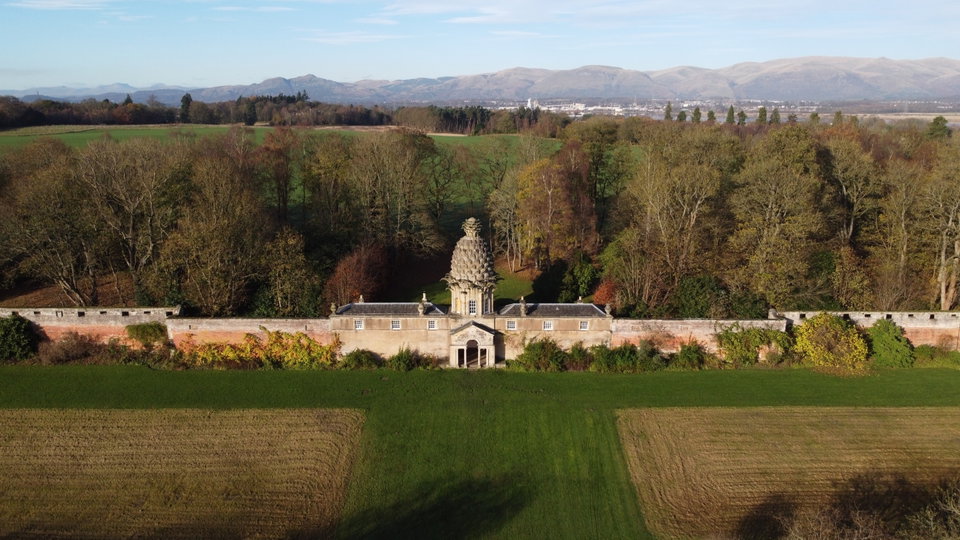 Dunmore Pineapple In Airth Near Falkirk - Fabulous North