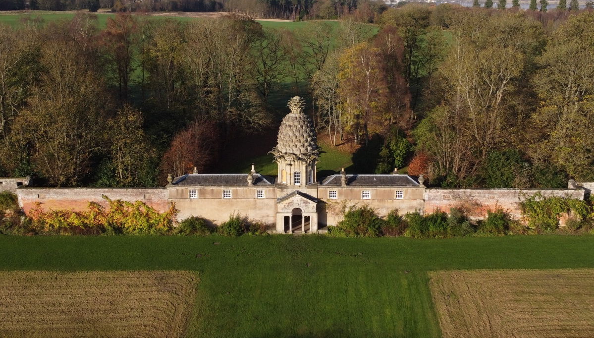 Dunmore Pineapple In Airth Near Falkirk - Fabulous North