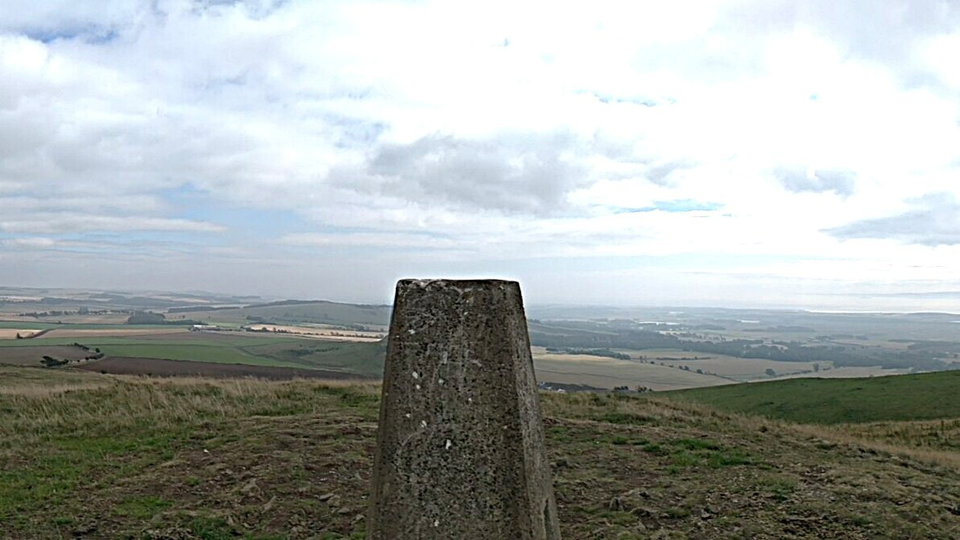 Largo Law Trig Point In Fife - Fabulous North