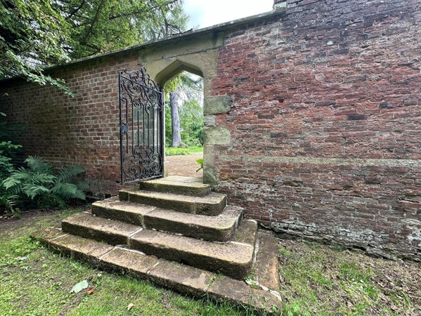 Fallodon Hall In Alnwick - Fabulous North