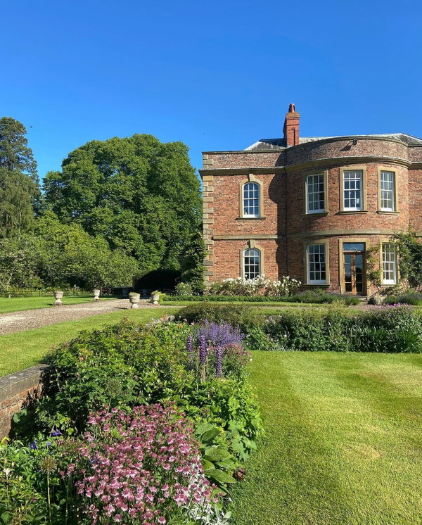 Fallodon Hall In Alnwick - Fabulous North