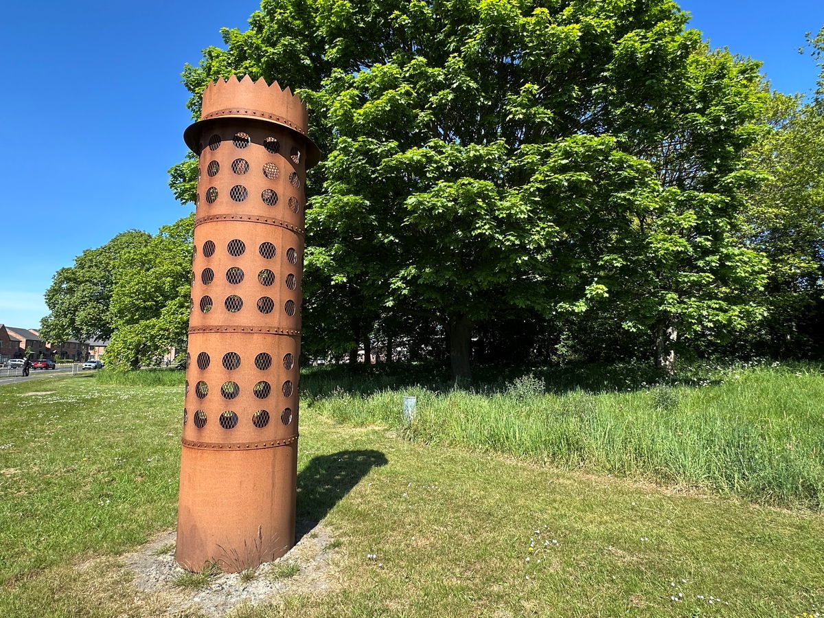 Geordie Lamp In Killingworth - Fabulous North