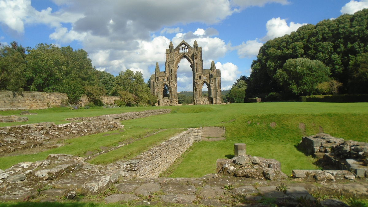 Gisborough Priory In Middlesbrough - Fabulous North