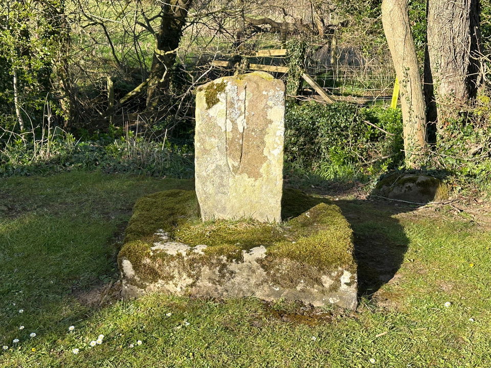 Homer's Lane Wayside Cross In Warden - Fabulous North