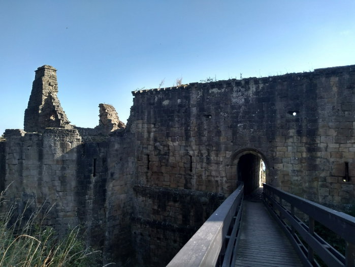 Ravenscraig Castle In Kirkcaldy - Fabulous North