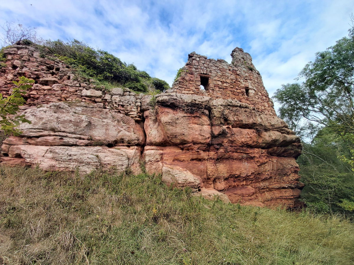 Innerwick Castle In Dunbar - Fabulous North