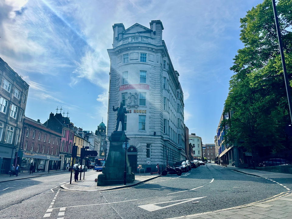 Joseph Cowan Memorial Statue In Newcastle City Centre - Fabulous North
