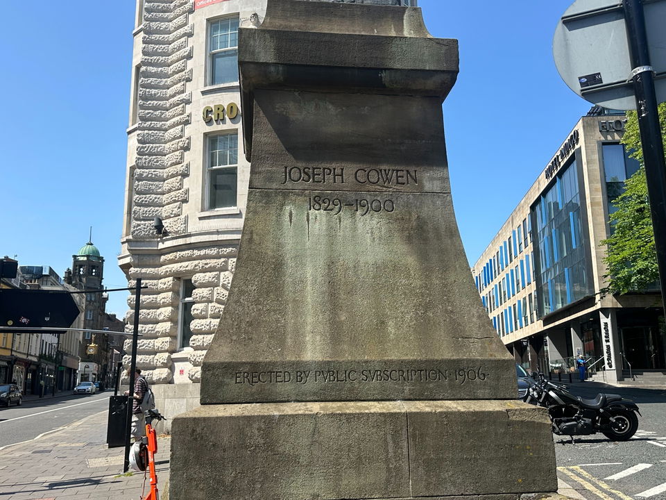 Joseph Cowan Memorial Statue In Newcastle City Centre - Fabulous North
