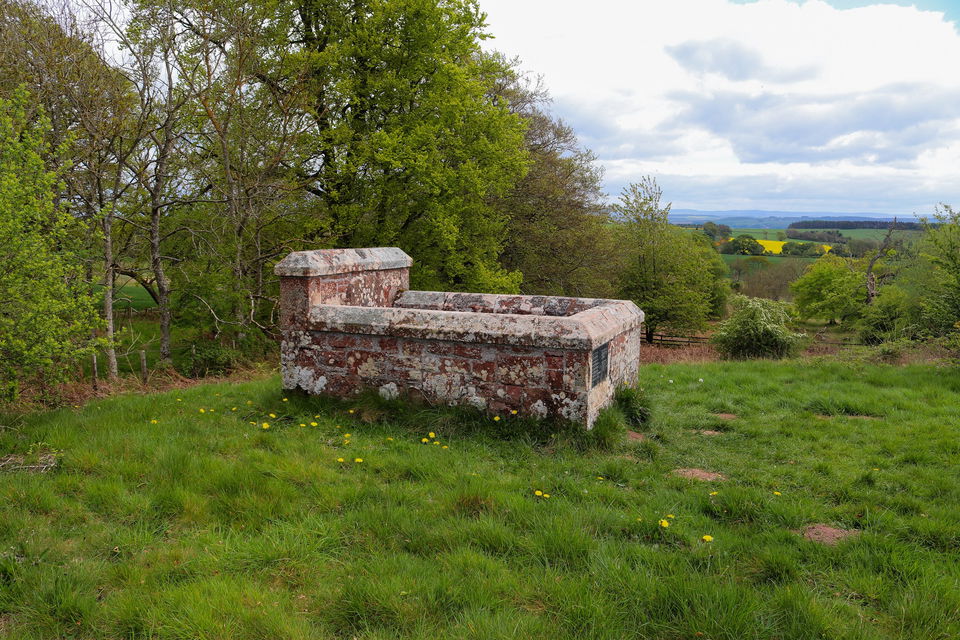 Lilliard's Stone In Ancrum - Fabulous North