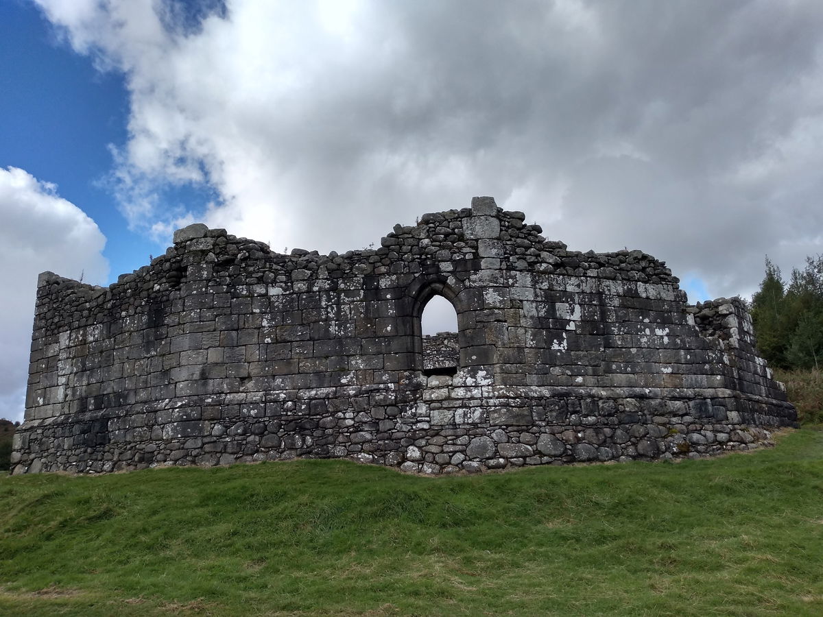 Loch Doon Castle In Dumfries - Fabulous North