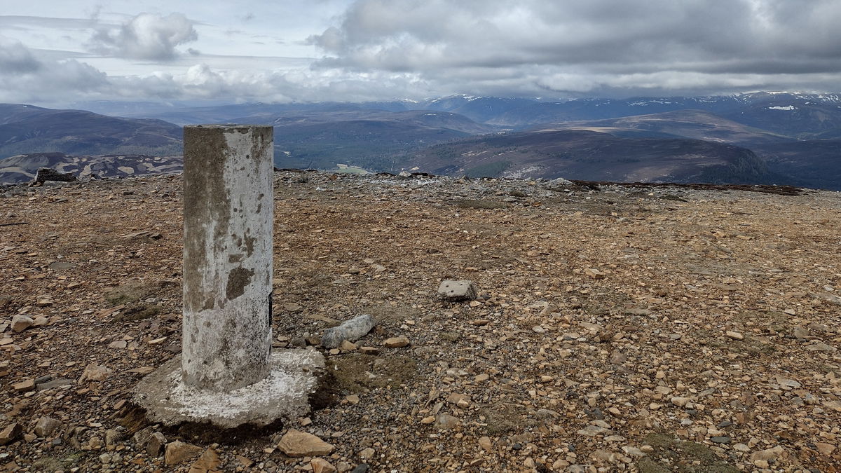 Morrone Trig Point In Ballater - Fabulous North