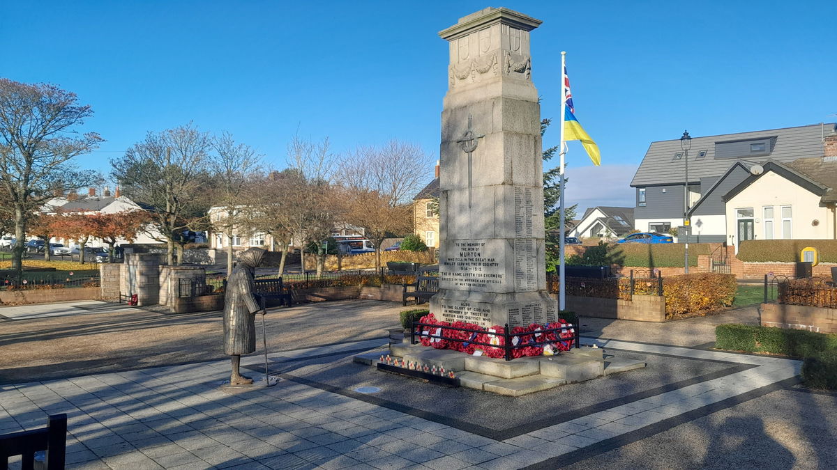 Murton Cenotaph And Children of Mothers In Seaham - Fabulous North