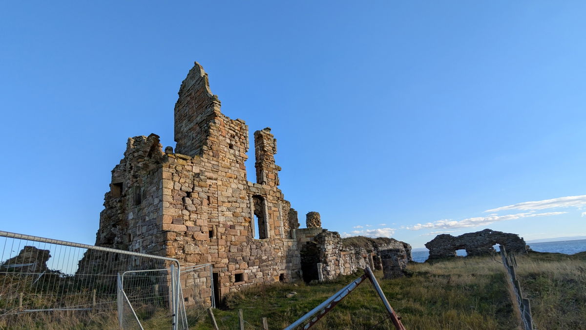 Newark Castle St Monans In Fife - Fabulous North