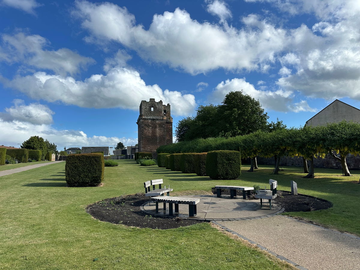 Preston Tower & Doocot In East Lothian - Fabulous North