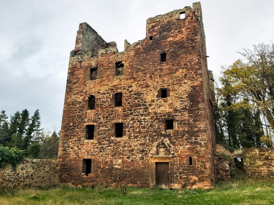 Redhouse Castle In East Lothian - Fabulous North