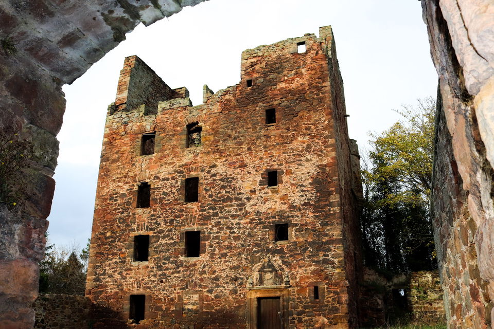 Redhouse Castle In East Lothian - Fabulous North