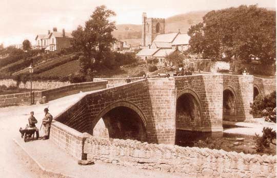 Rothbury Bridge In Rothbury - Fabulous North