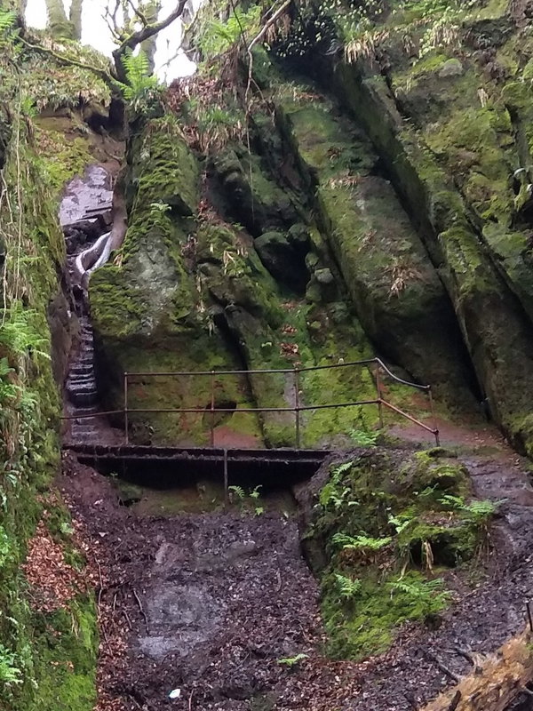 Devil's Pulpit Near Glasgow - Fabulous North