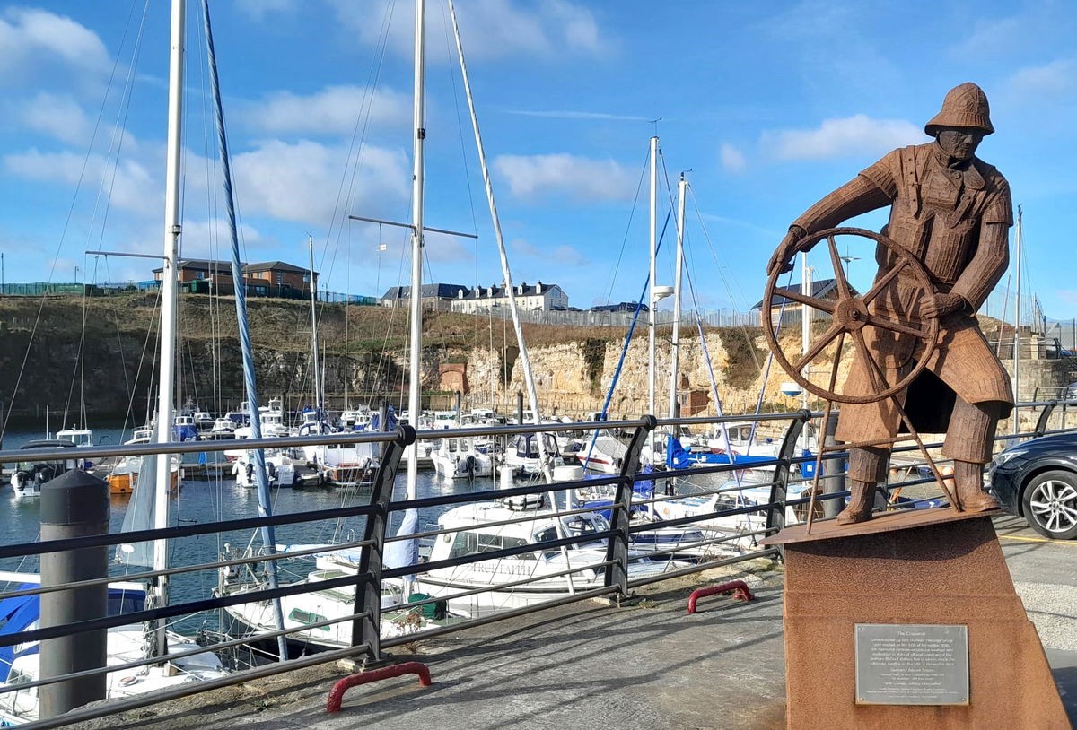 The Coxswain And The George Elmy In Seaham - Fabulous North