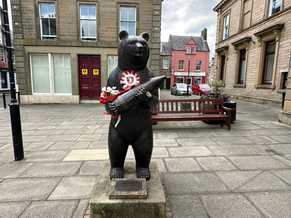 Wojtek The Soldier Bear In Duns - Fabulous North