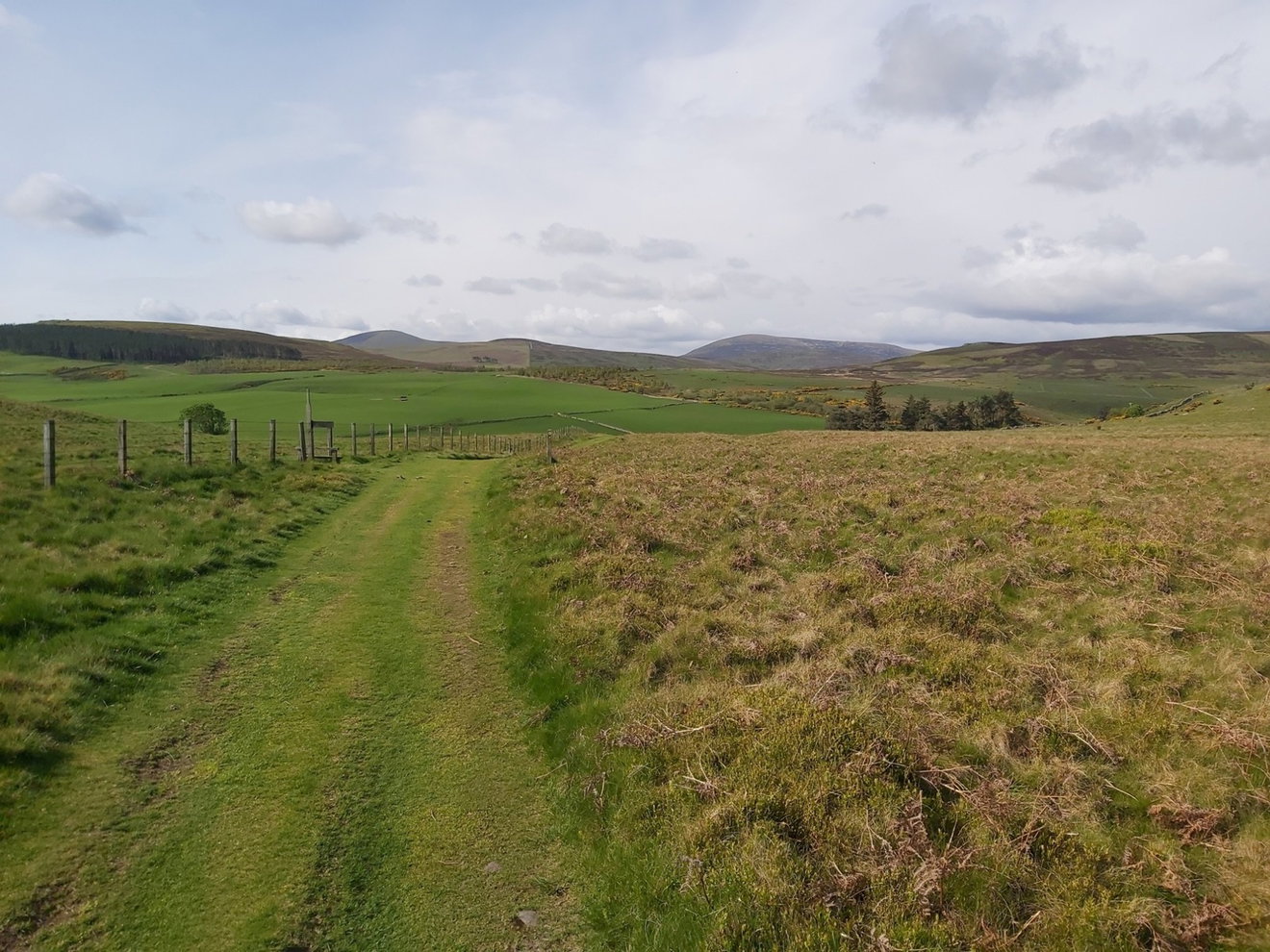 Walk To Yeavering Bell And Newton Tors In The Cheviots - Fabulous North