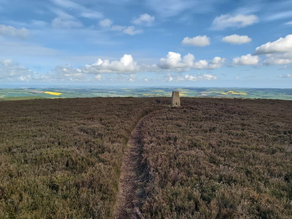 Walk To Yeavering Bell And Newton Tors In The Cheviots - Fabulous North