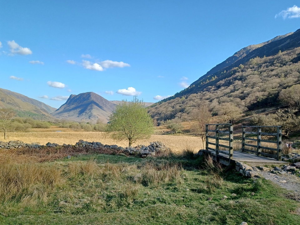 Walk To Scale Force From Buttermere In Lake District - Fabulous North