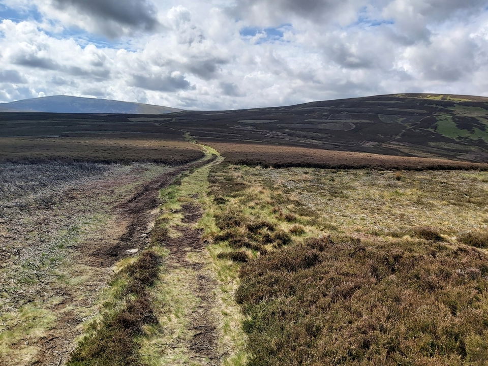 Walk To Yeavering Bell And Newton Tors In The Cheviots - Fabulous North