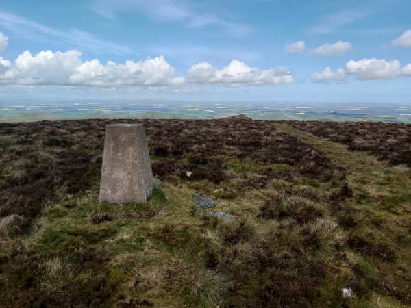 Walk To Yeavering Bell And Newton Tors In The Cheviots - Fabulous North