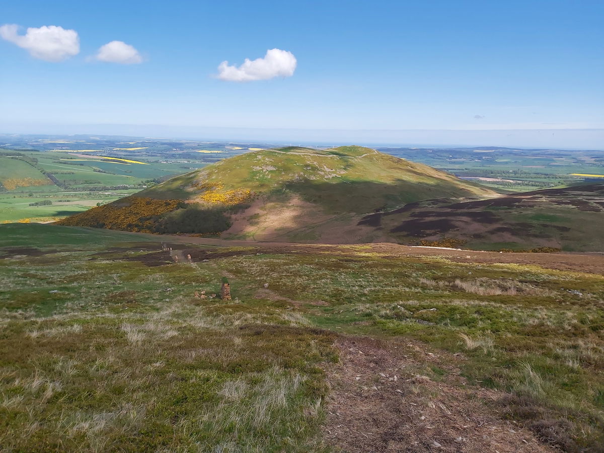 Walk To Yeavering Bell And Newton Tors In The Cheviots - Fabulous North